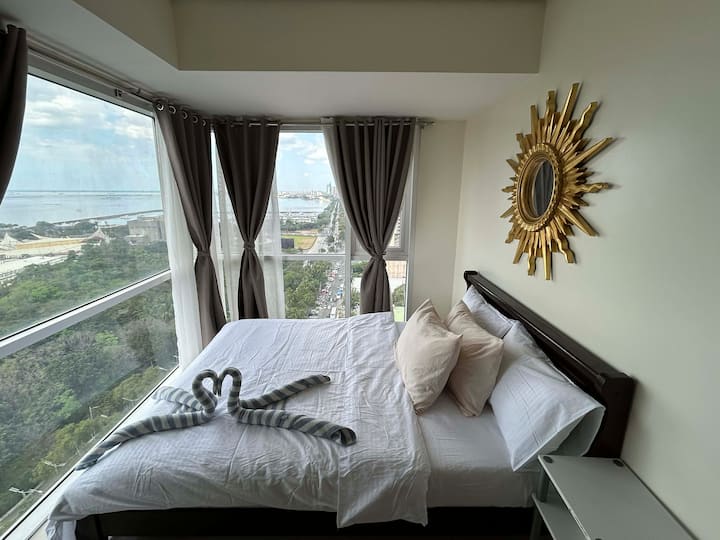 Deluxe Unit At Smdc Breeze Residence 360 View Bed - Philippines
