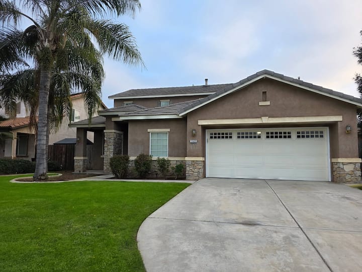 Home Sweet Home - 貝克斯菲爾德