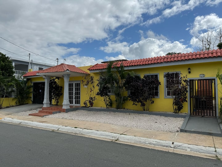 Comfortable 6br Close To Restaurants & Attractions - Bayamón