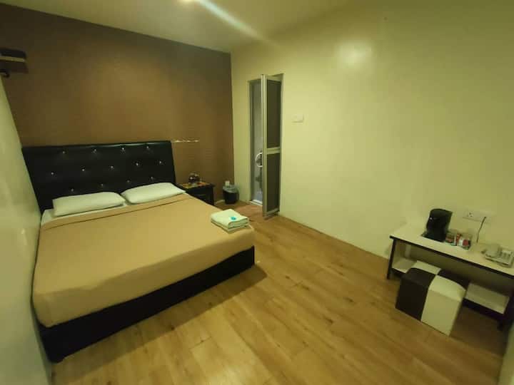 Cosy Queen Room In Kota Tinggi - Kota Tinggi