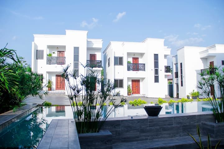 Hhak Luxury Crest - Ghana