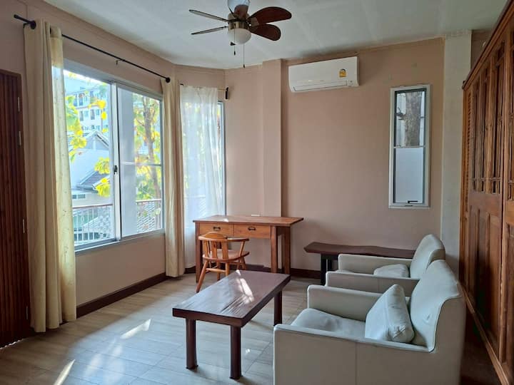Maison B'teck-unit B2b
1 Bed (Studio) +1bathroom - Chiang Mai