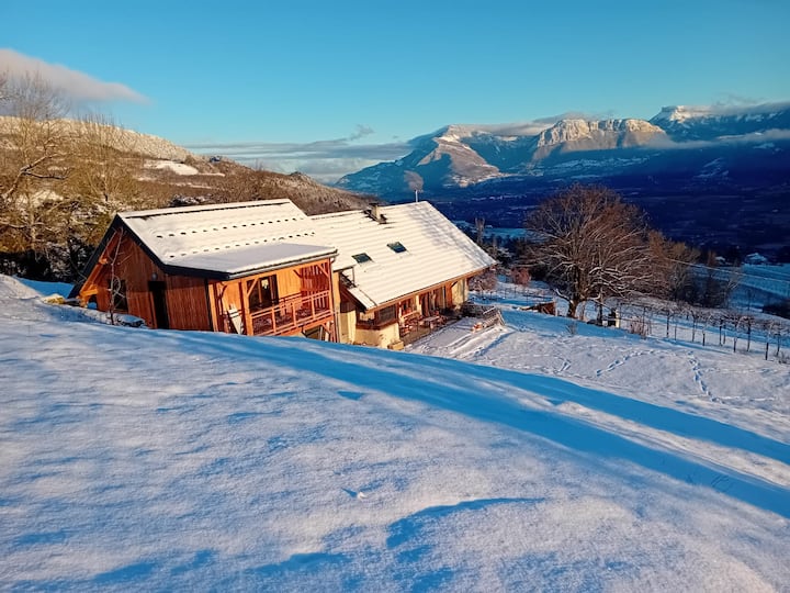 Chalet à L'entrée De La Chartreuse - Savoie