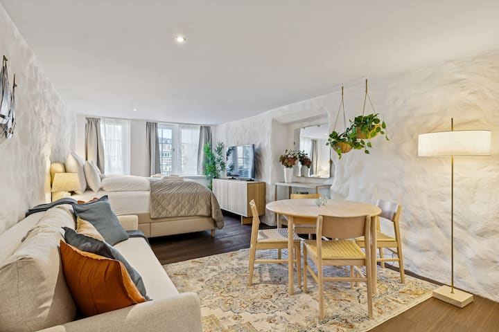 Thejewelleryboxoldtowngemwithwaterviewbalcony - Zürich