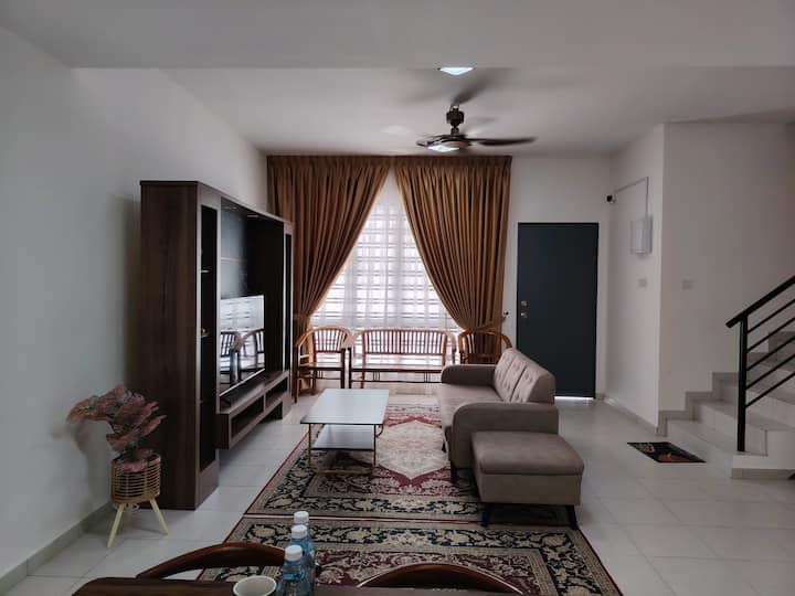 Anak Ku Homestay - Merlimau