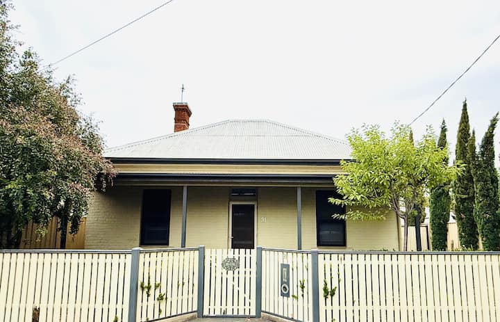 Darling House - 더보