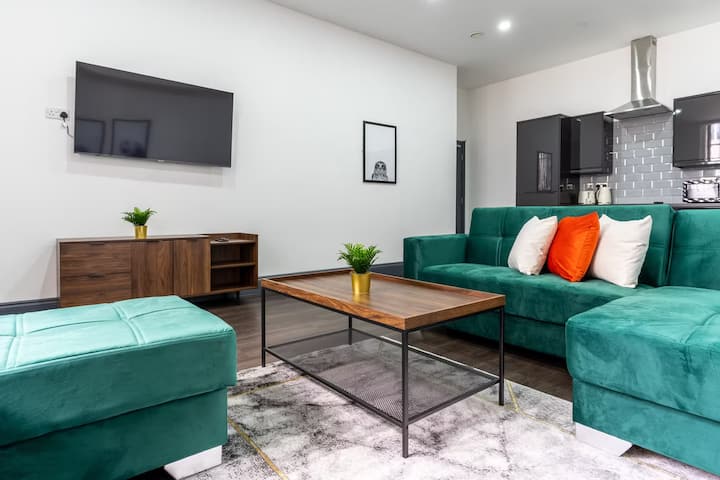 New Zealand House Stylish 2-br City Centre Apt - Liverpool