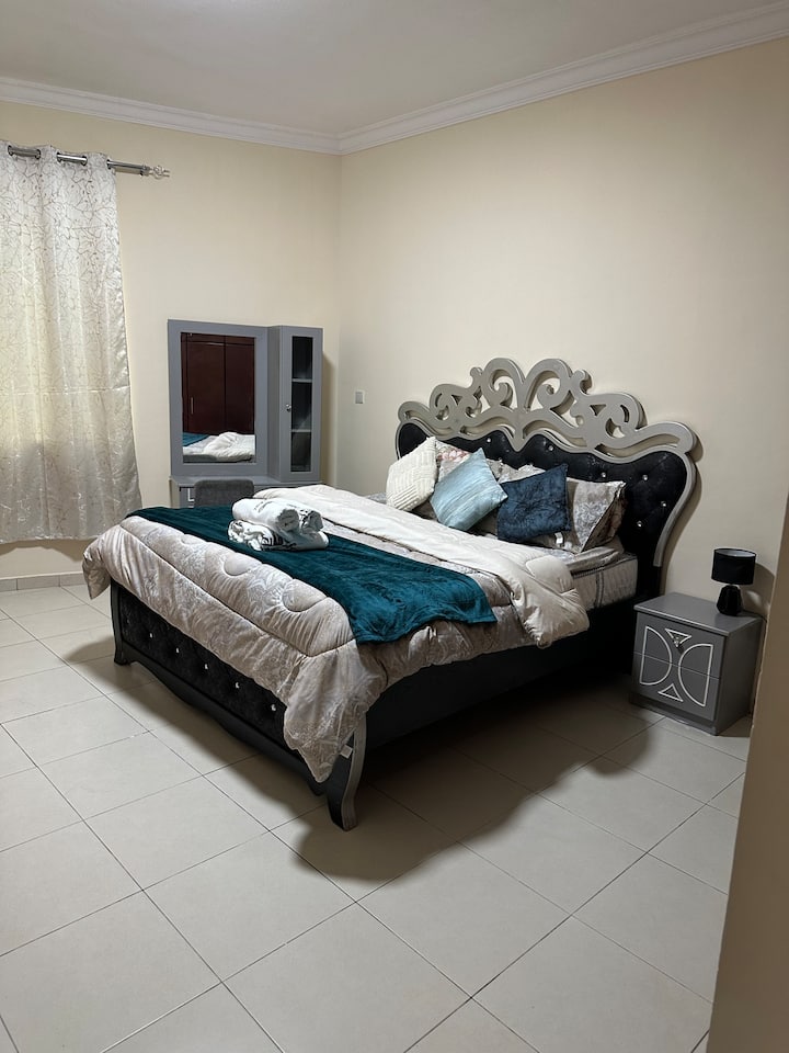 Splendid 2-bed Apart In Al Khan, Sharjah. - Sharjah
