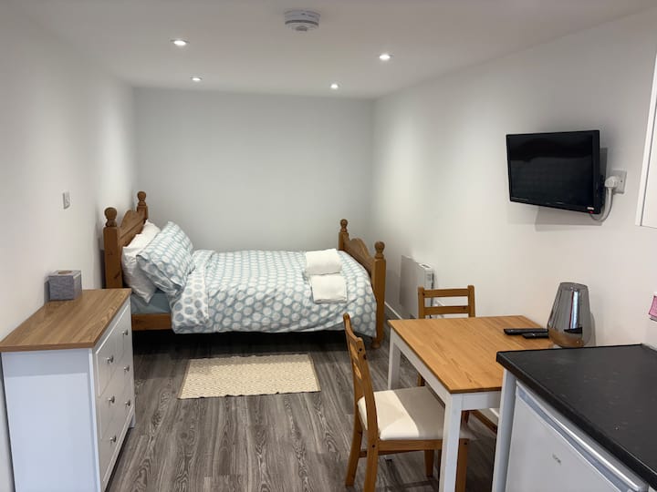 Studio Annex Near Direct Rail Link To London - Farnham