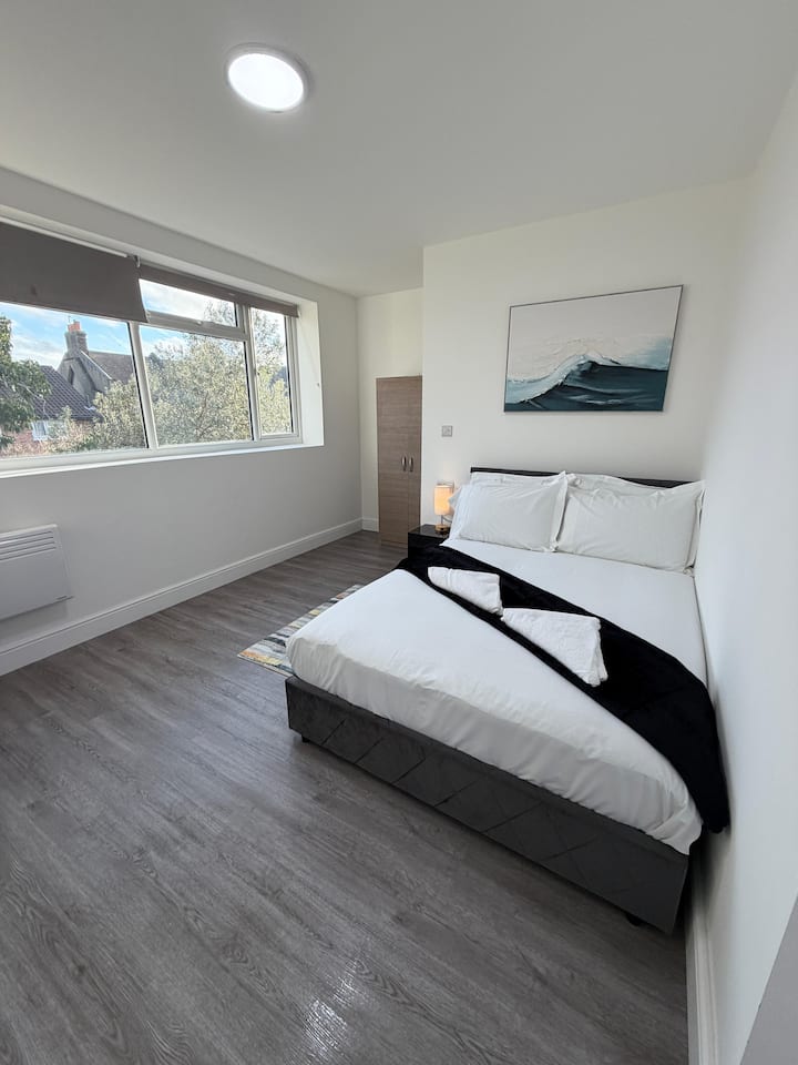 Spacious Room In Ilford - Ilford