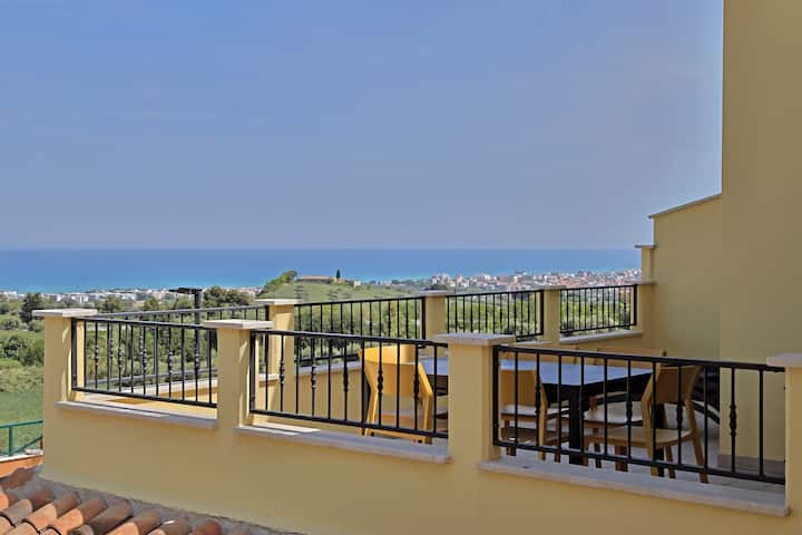Corner View Apartment By Parco Valle Della Civita - Alba Adriatica