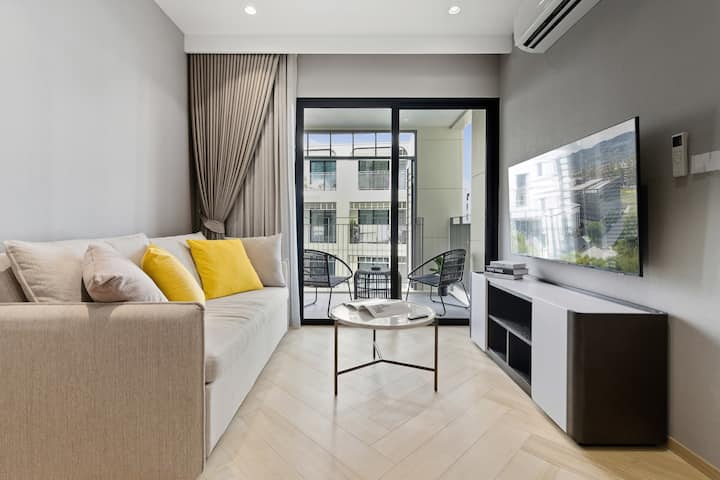 Modern Pool View 2br Apartment At Title Legendary - Phuket