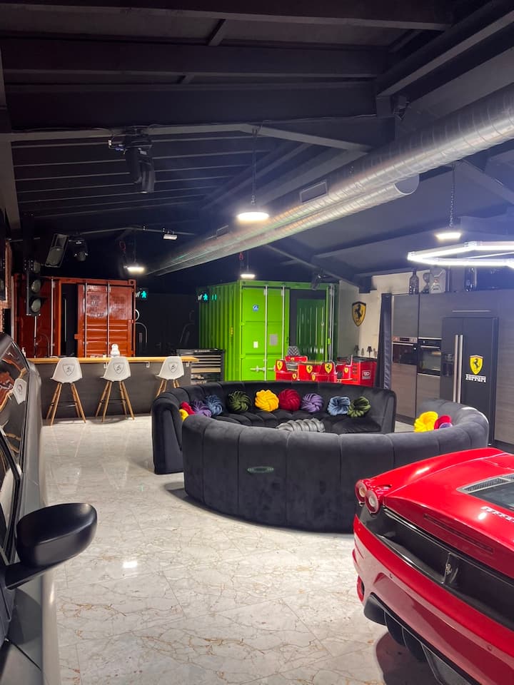 Loft Fast & Furious à Montpellier- 12 Pers - Montpellier