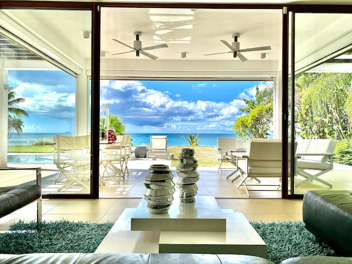 Waterfront Cades Bay Watch At Chrishi Beach, Nevis - San Cristóbal y Nieves