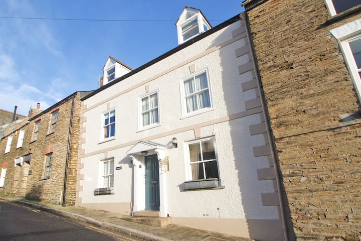 Unique Town House With Games Room - Padstow