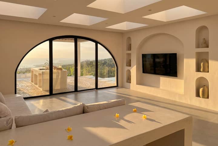 Glass Ceiling Bedroom Infinity Pool Ocean Views - Bali