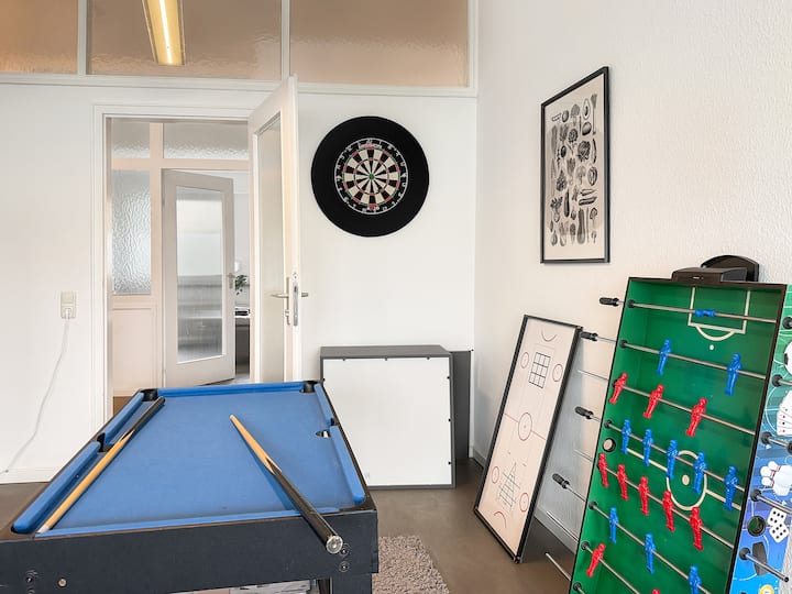 Group Loft For 16 With Game Room - Unterhaching