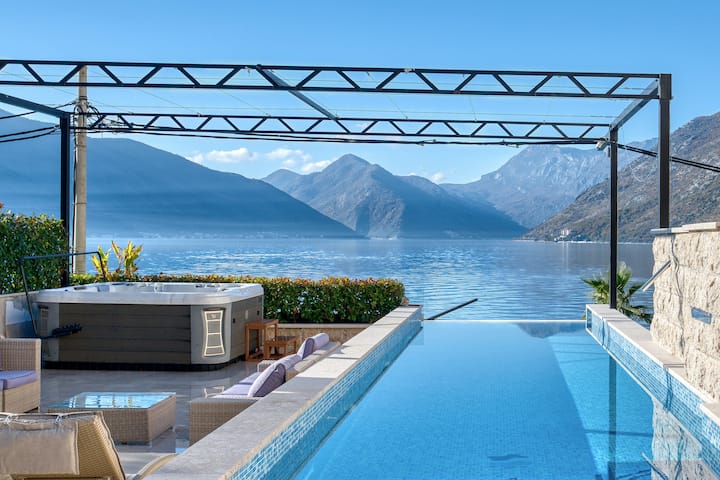 Luxury Waterfront Vila With Private Dock And Pool - Kotor