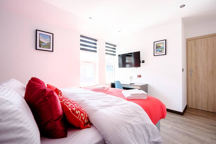 James Court Llandudno Luxury Apartment 2 & Parking - Conwy