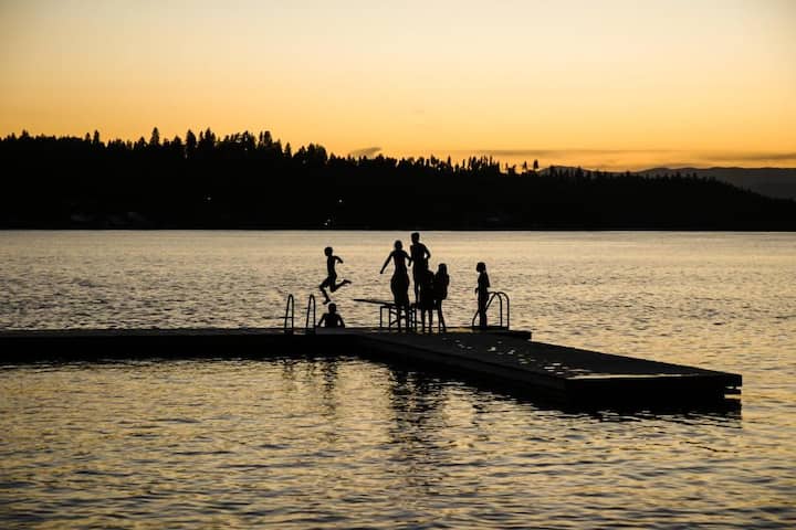 Loon Lake House - Loon Lake, WA