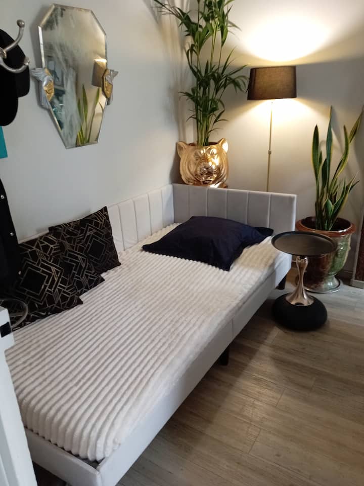 Coin Nuit Douillet Et Calme - Toulon