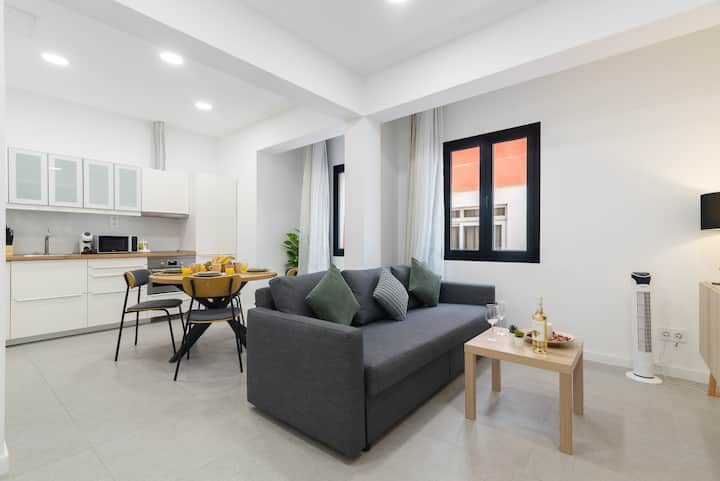 Bright Apt For 4 Las Canteras · Shared Terrace - Las Palmas de Gran Canaria, Espagne