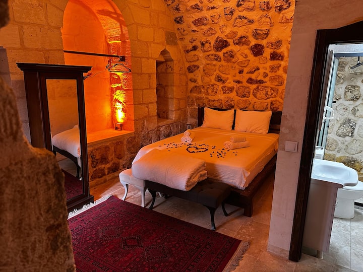 Midyat ŞAhmeran Otel &Cafe - Tarihi Doku Ve Konfor - Midyat