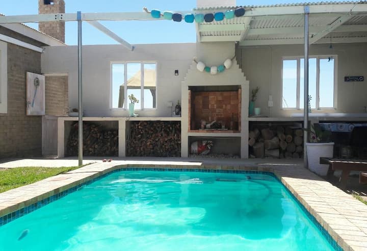 Pikkewyn 2 - Velddrif, Swimming Pool, Sleep 8 - Velddrif