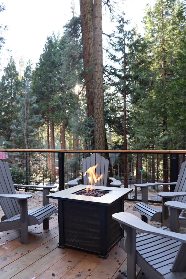 The Little Pine Cabin - Strawberry, CA