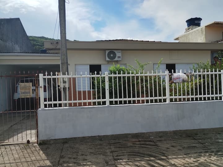Casa Em Laguna Para Famílias E Grupos Grandes - Laguna