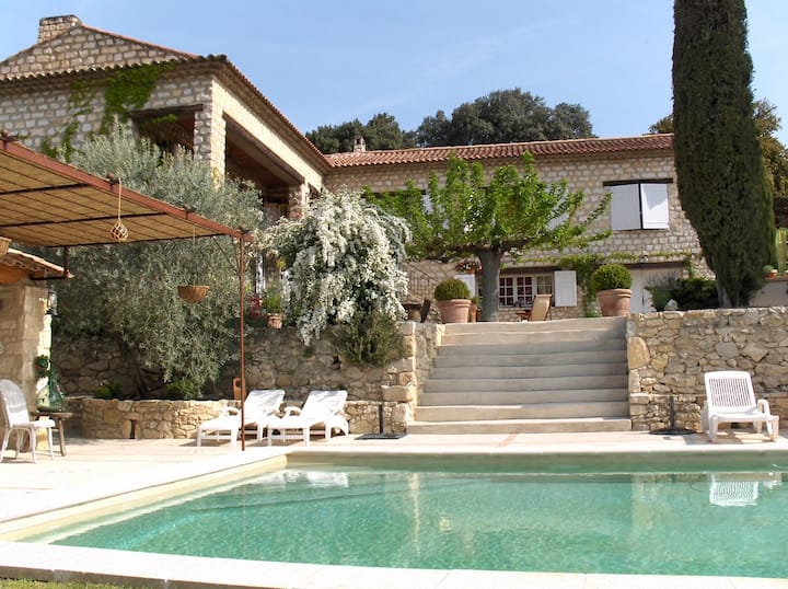 𝓖î𝓽𝓮 𝓞𝓵𝓲𝓿𝓲𝓮𝓻𝓼 – 𝓛𝓸𝓾𝓻𝓶𝓪𝓻𝓲𝓷 - Lourmarin