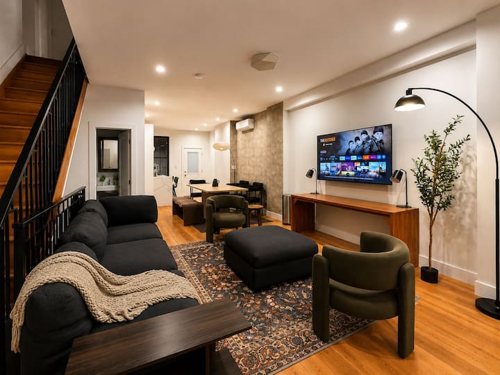 Huge Triplex•king/queen Beds•theater•backyard•nyc - Brooklyn, NY
