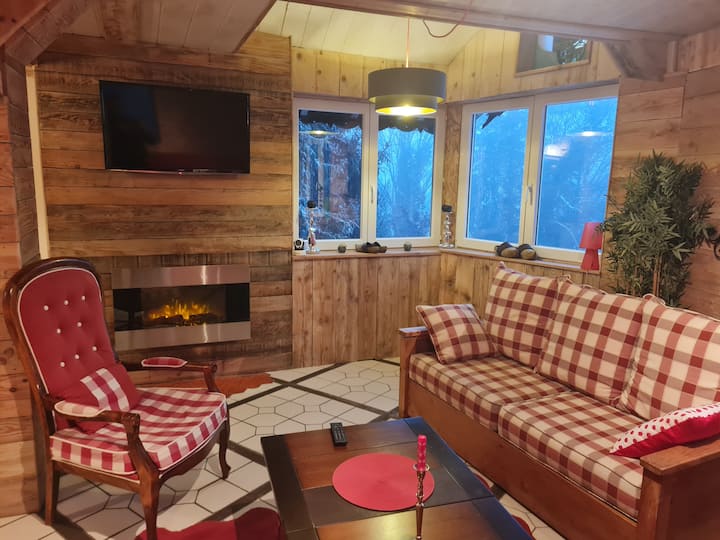 Chalet Atypique Offrant Une Vue Panoramique. - Allevard