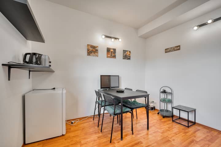 Spacious And Bright Two-bedroom Apartment - Bratislava