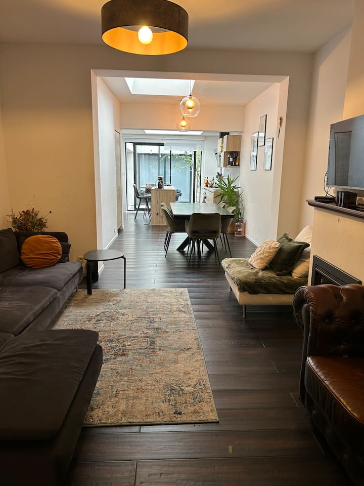 Appartement Lumineux Et Moderne Avec Une Terrasse - Tubize