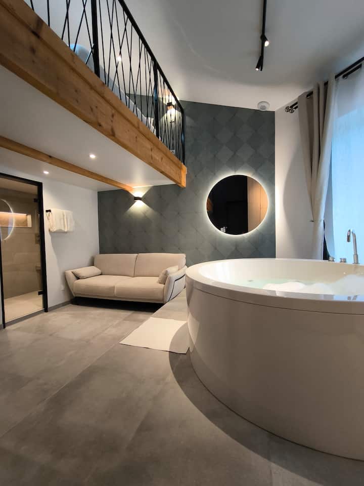 L’écrin Des Sens – Suite Avec Baignoire Balnéo - Montélimar