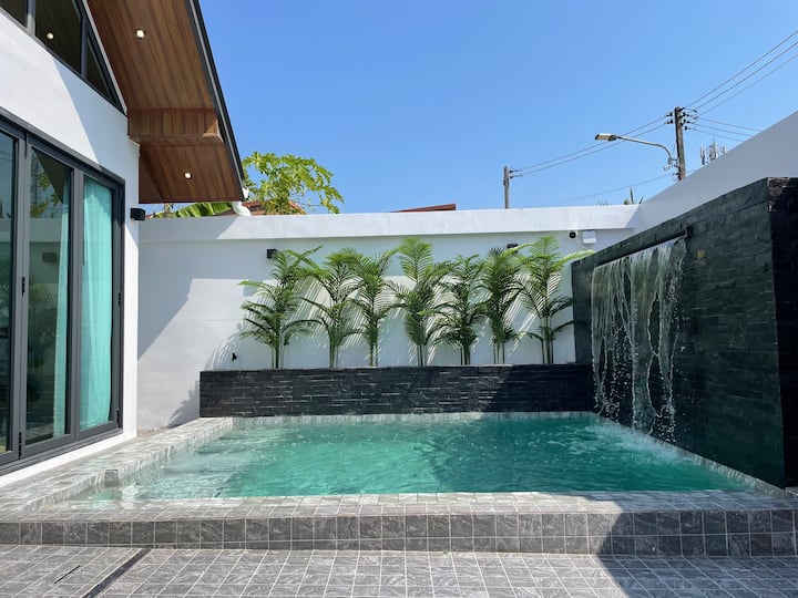 Peaceful Pool Villa 1-bedroom 10 Minutes To Beach - Phuket district, Thailand