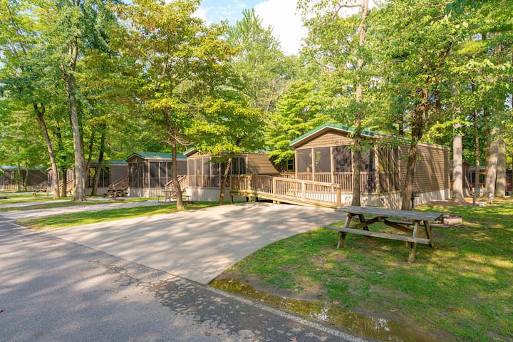 Accessible Holiday Cottage - Pet Friendly - Holiday World & Splashin Safari Santa Claus