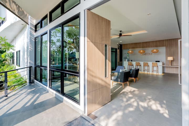 Minimal Twin Bed Studio In City Center - Rayong