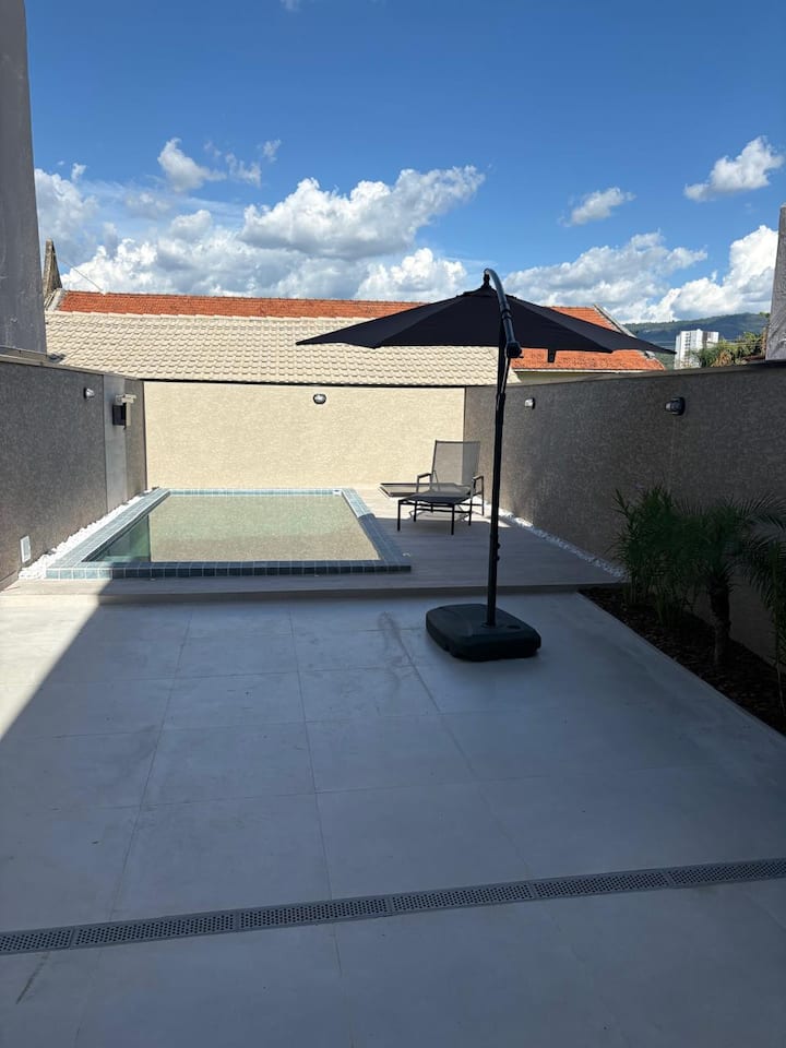 Casa Com Piscina Em Atibaia – Ideal Família - Atibaia