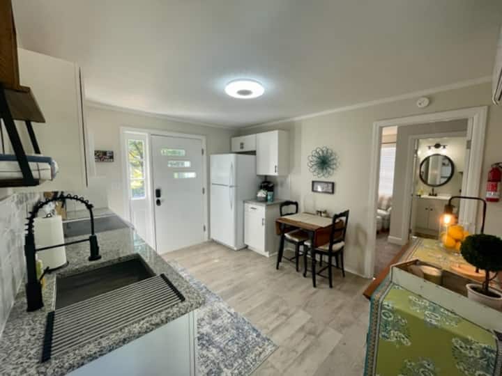 Ardmore 1 Bedroom Duplex - Winston-Salem, NC