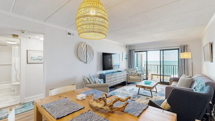 Ocean-view Bliss: Condo With Hot Tub & Balcony - Ocean City, MD