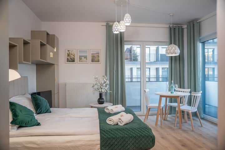 Pistachio Studio With Balcony | Centrum Pomorska - Łódź