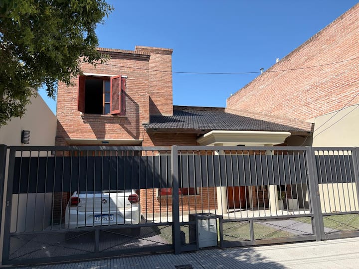 Casa Amplia Y Cómoda, En San Nicolás - San Nicolás de los Arroyos
