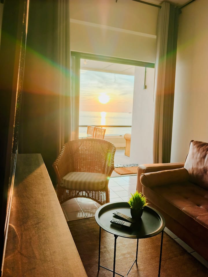 Bayuombakserenity ~ Cozyhome With Sunset Seaview - Port Dickson