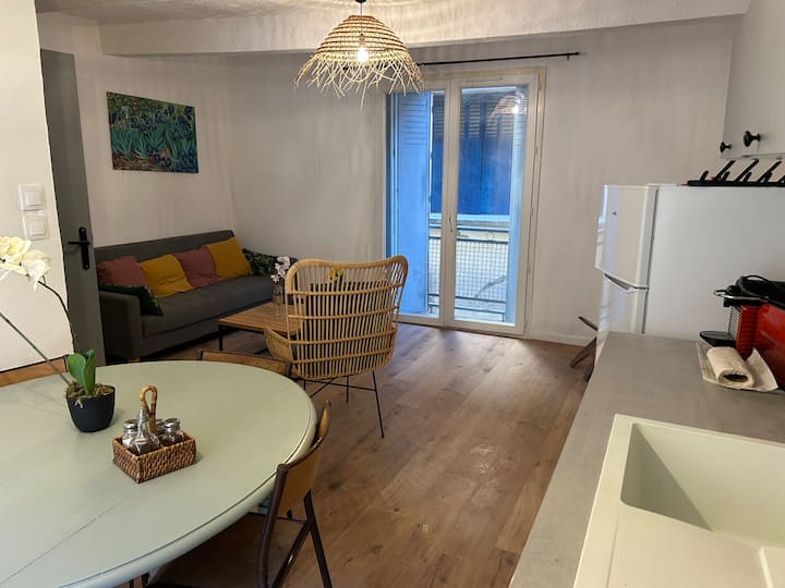 Maison De Ville Avec Terrasse Et Patio - Béziers