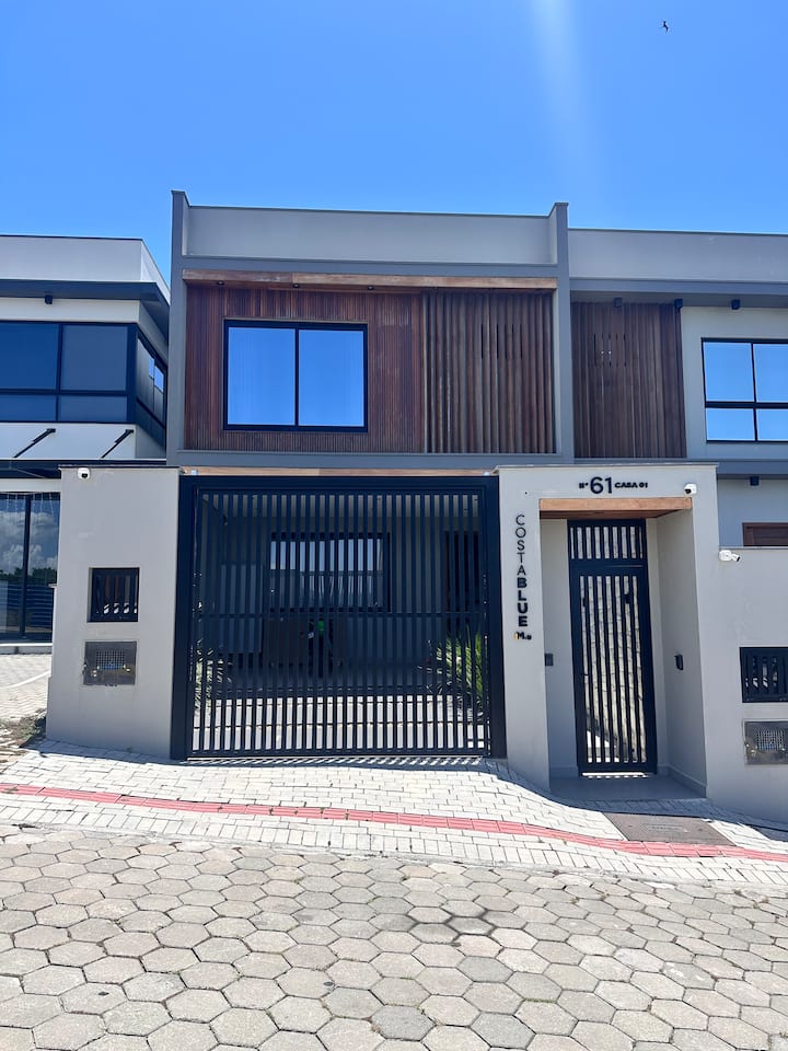 Casa Frente Mar Em Itajuba / Barra Velha - Barra Velha