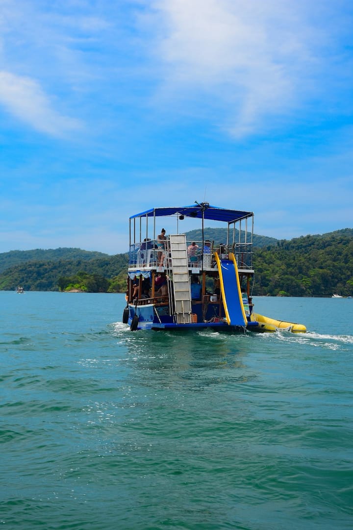 Capacidade Pra 47 Pessoas - Paraty