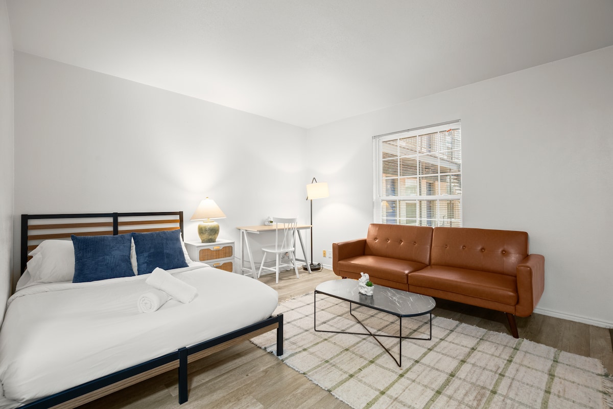 Urban Austin 1BR | 2 Beds • Walkable Area - Apartments for Rent in ...