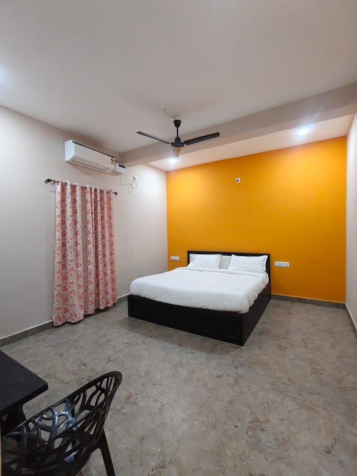 Perfect Homestay -3ac Room, Kitchen Available - Puri